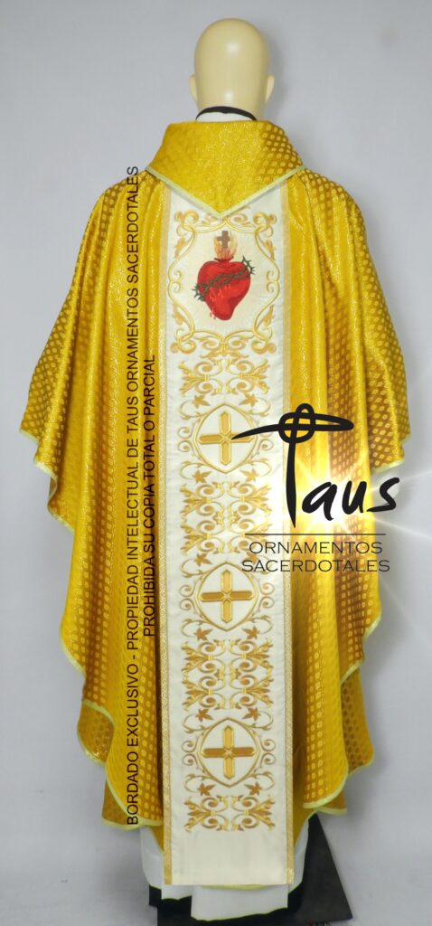 Casulla - Sagrado Corazón Bordado -Taus Ornamentos Sacerdotales